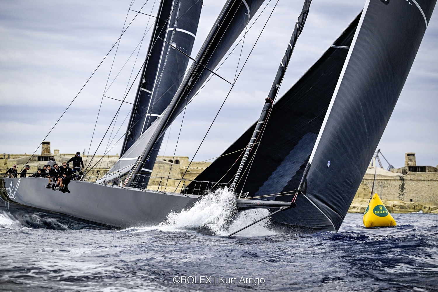 NEWSFLASH: Monohull Line Honours - Rolex Middle Sea Race